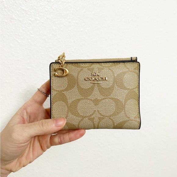 Coach | Bags | Coach Snap Wallet In Signature Canvas | Poshmark